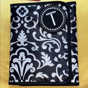 thirty-one | Accessories | Thirty One Case | Poshmark